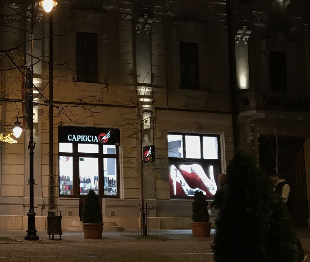 Despre noi - Capricia.ro - magazin de incaltaminte si genti piele