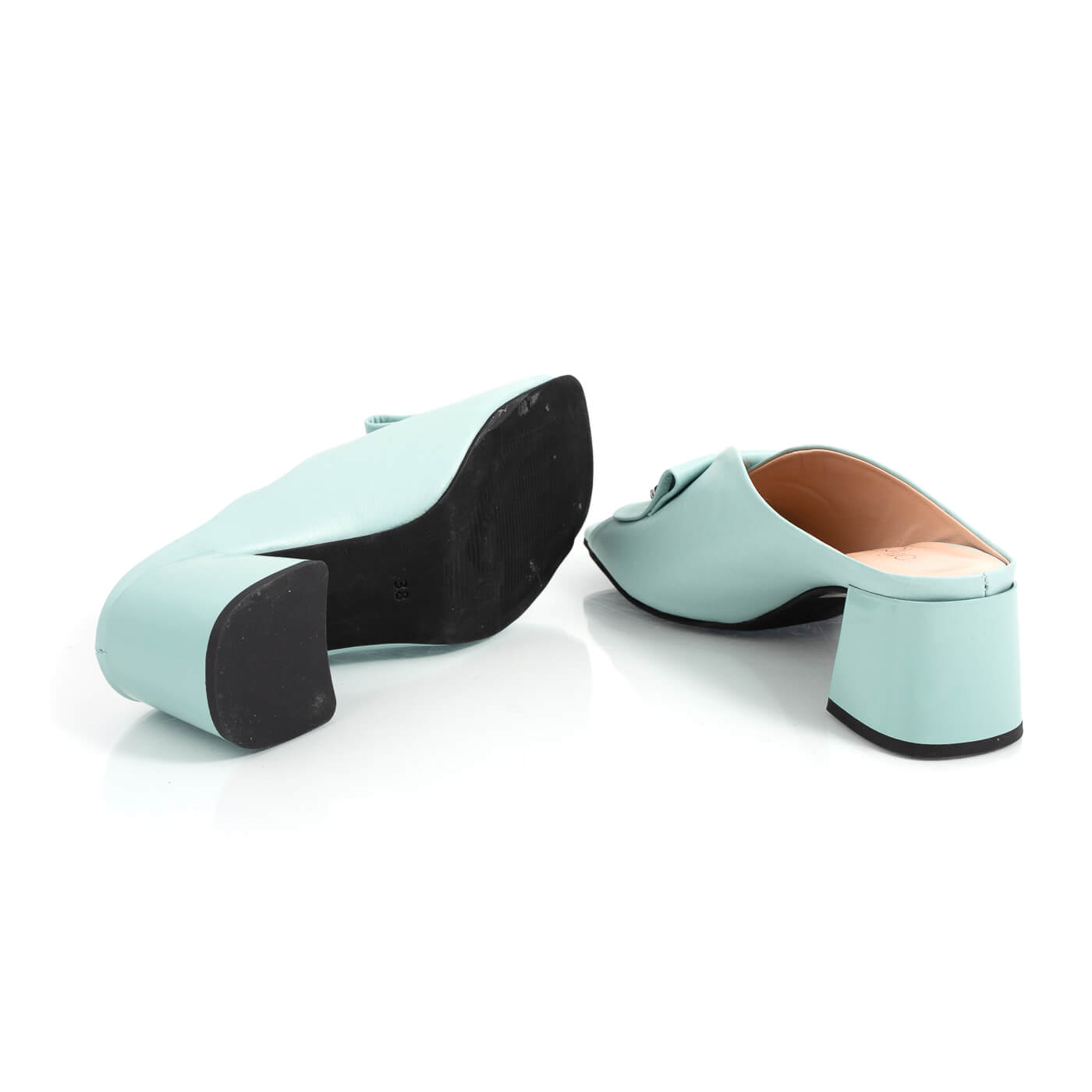 Saboti dama Capricia